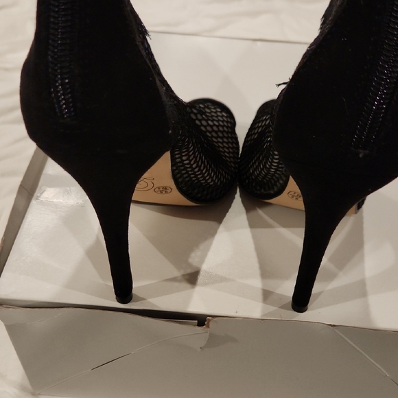 Chinese Laundry | Shoes | Elegant Black Lace Peeptoe Heels | Poshmark